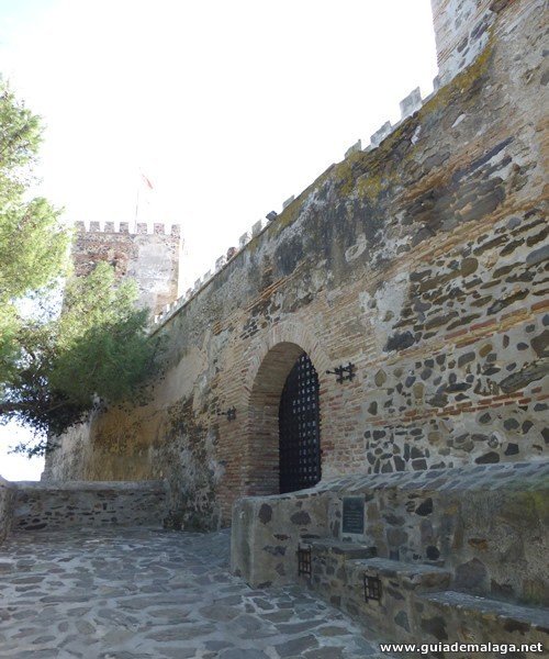 Castillo Sohail, en la desembocadura del río Fuengirola.